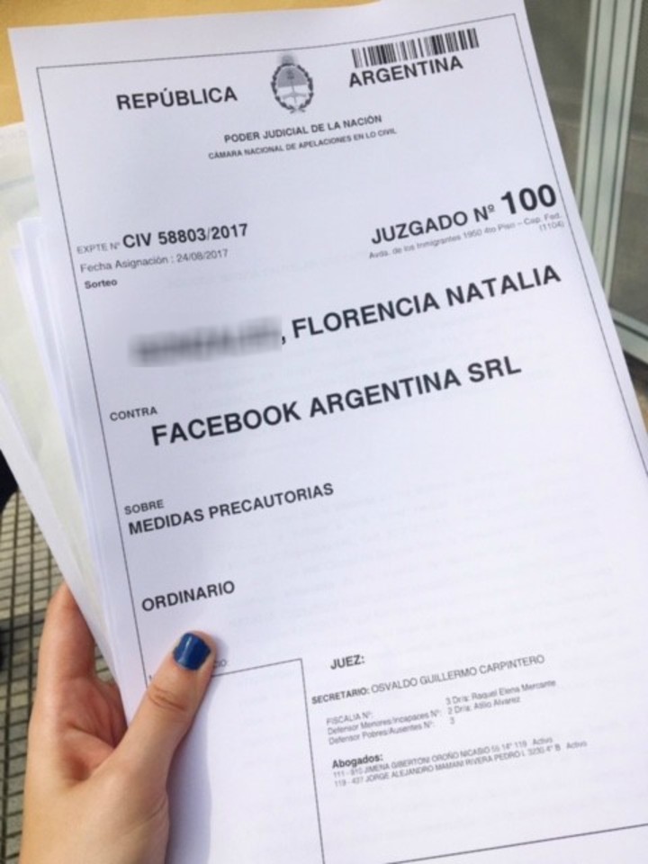 La actriz porno rodriguense María Riot y un conflicto con Facebook ...