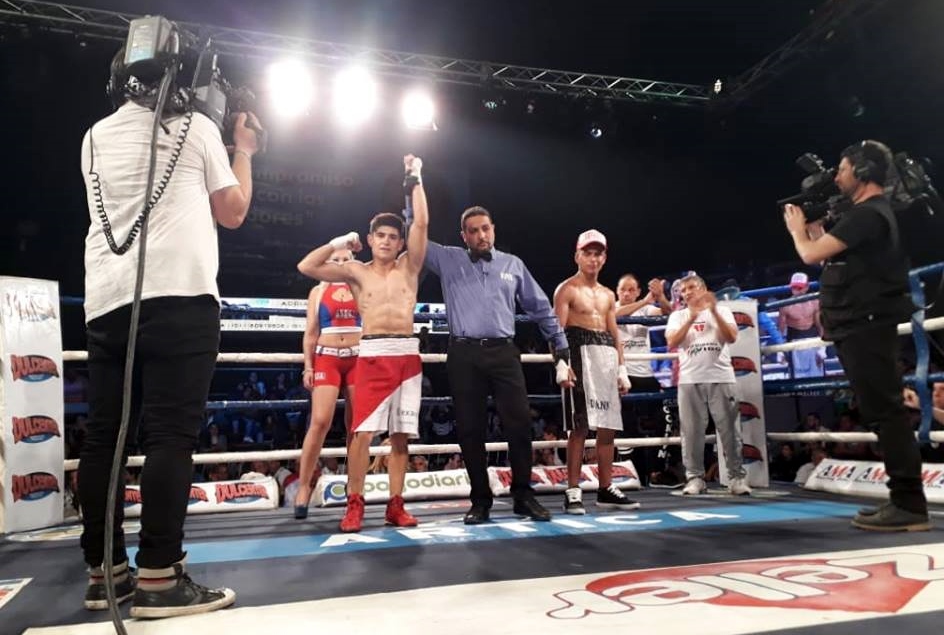 Sebastián Castillo triunfó en su debut como profesional | Noticias de ...