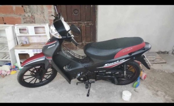 Le robaron la moto, la amenazaron y al rato le quisieron volver a robar ...