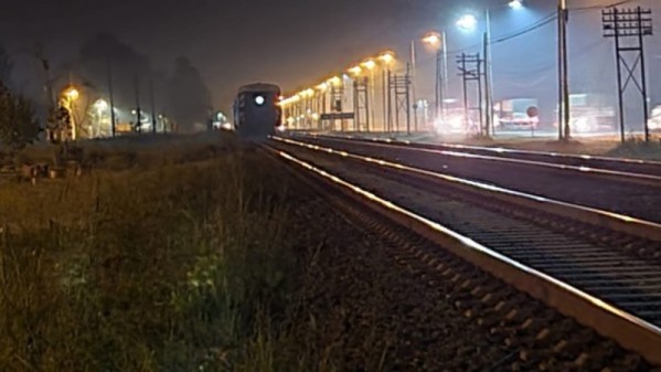 Una persona murió al ser arrollada por el tren a la altura del barrio ...